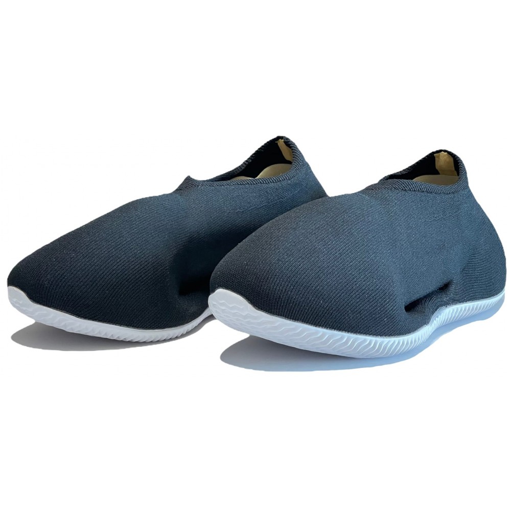 Купить кроссовки Adidas Yeezy Knit Runner Black White с доставкой по ...